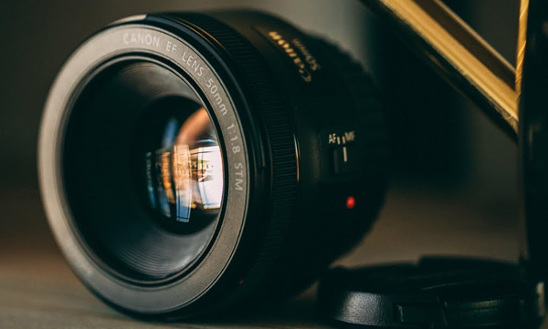 Here’s Why Everyone Should Own a Fast & Affordable 50mm F/1.8 Lens, AKA ...